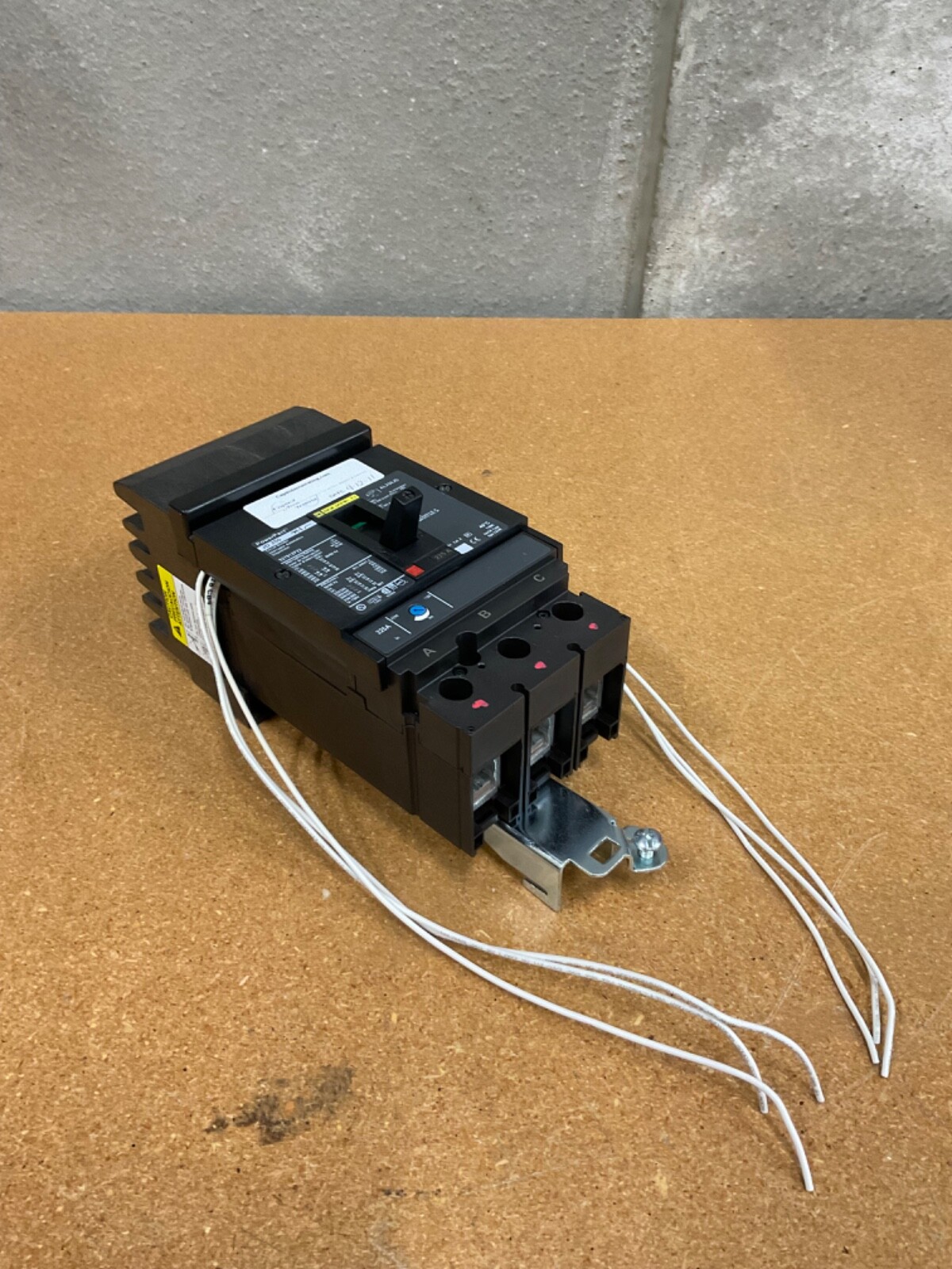 Lot of 50 Total Square D PowerPact JD 250 527912P22 Breaker w/ X2 ...