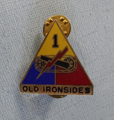 US Army 1st Armored Division insignia, marked SUSCO on back | eBay