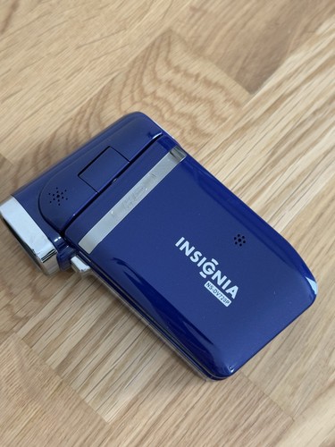 Insignia NS-DV720P HD Digital Camera/Camcorder LCD Display Blue With ...