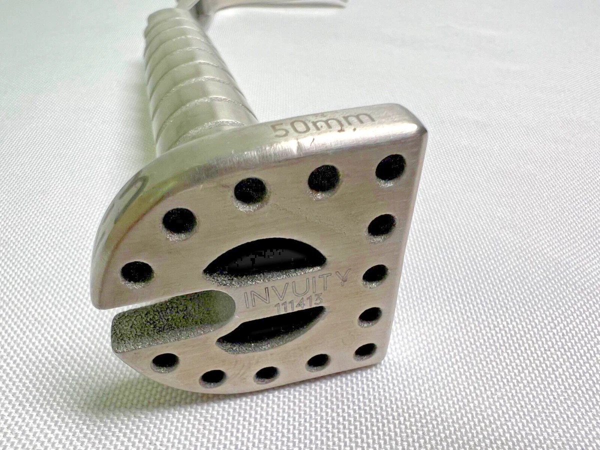 Invuity Lighted Retractor | Shelly Lighting