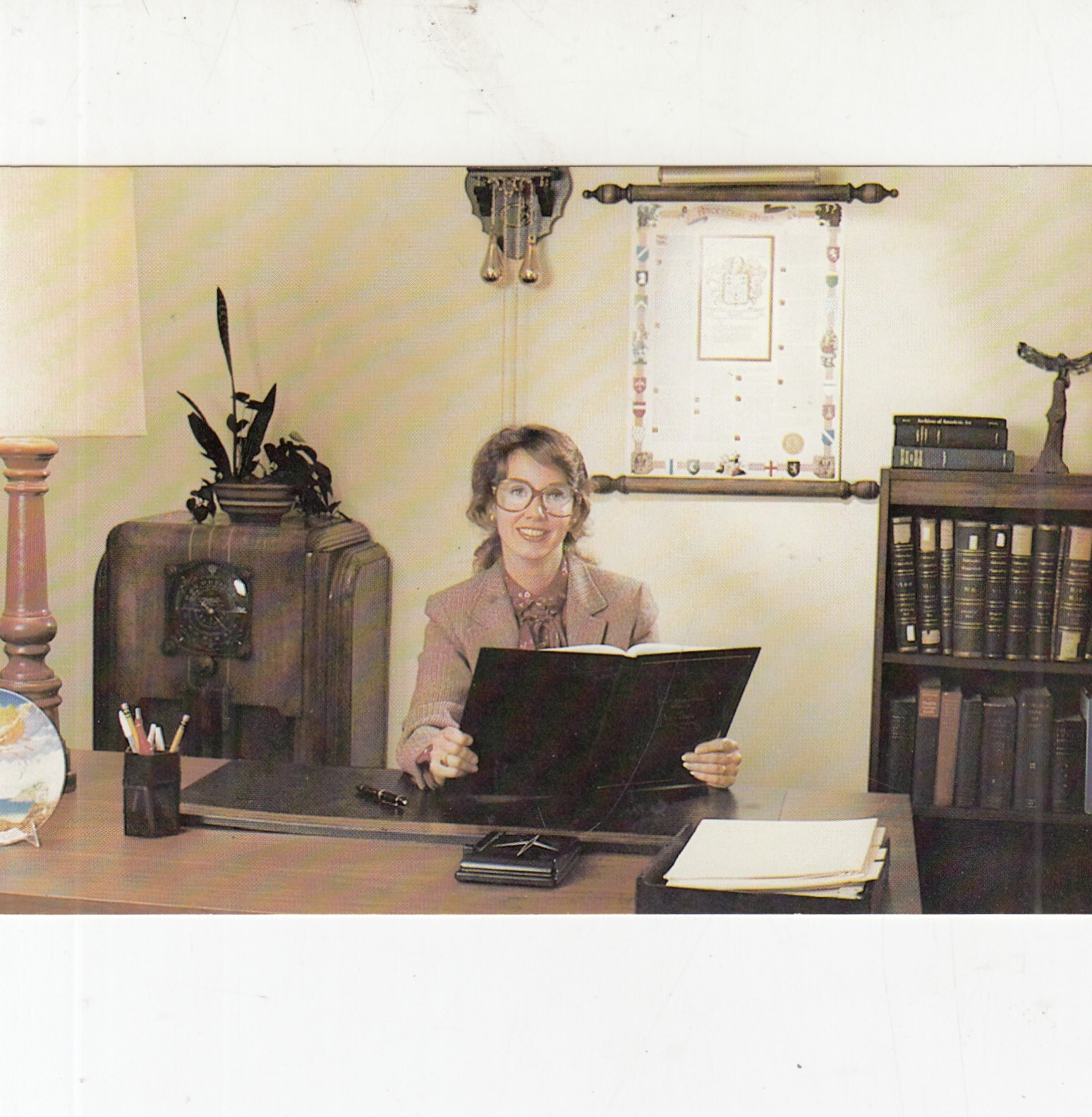 POSTCARD sized PHOTO WITH ZENITH TUBE RADIO 8S154 - AD - PHOTO ...