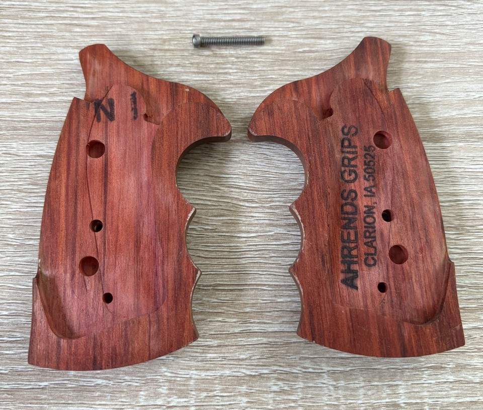 Kim Ahrends Smith & Wesson N Frame Round butt Grips Tactical Finger ...