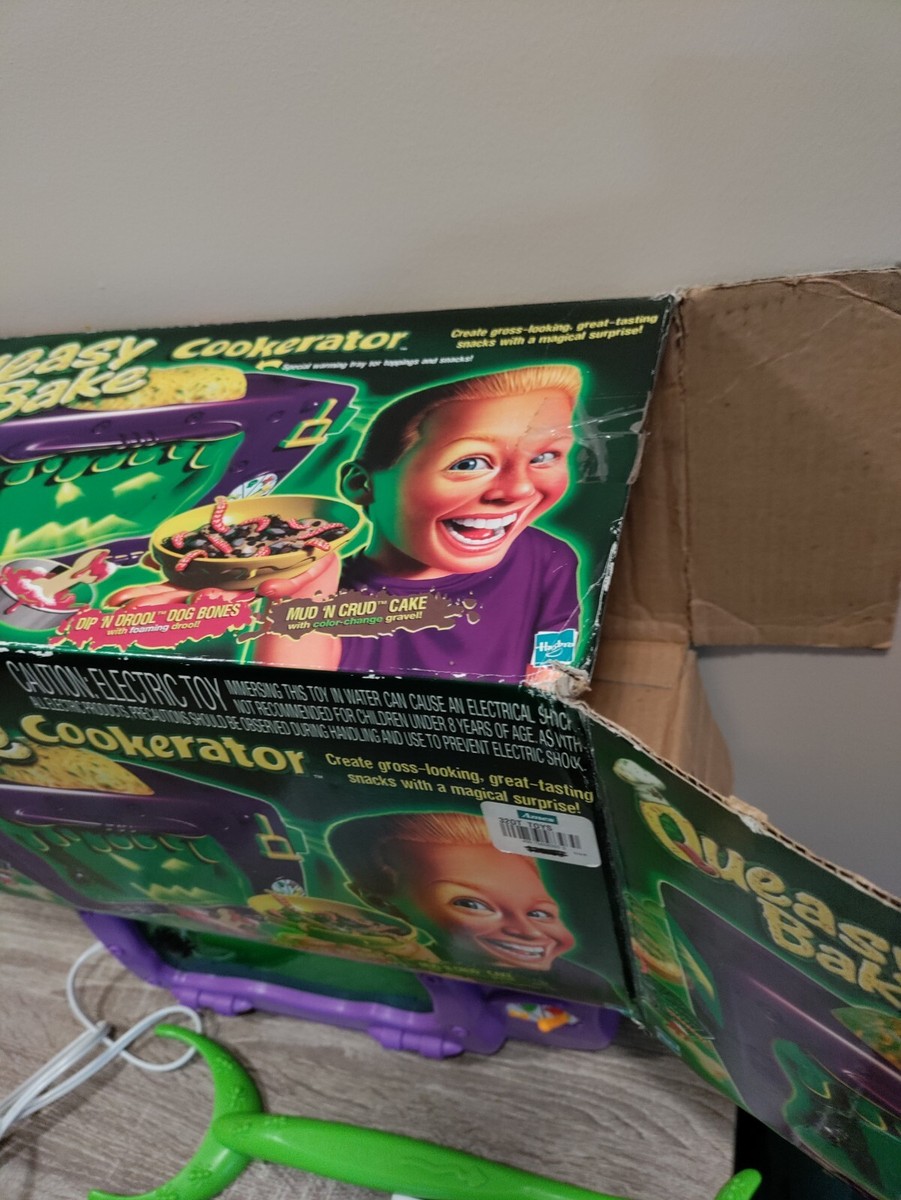 Queasy Bake Cookerator Oven QUEASY BAKE OVEN Cookerator Oven And