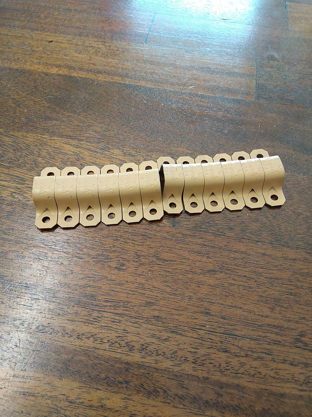 Wiremold V504 1 to 2 Hole Mounting Strap, Steel, Buff, 500 Series, 10 ...