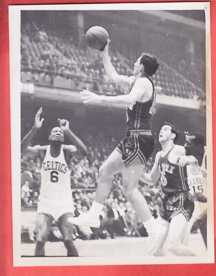 1963 TYPE 1 CELTICS BILL RUSSELL VS KNICKS GENE CONLEY + LEN CHAPPELL ...