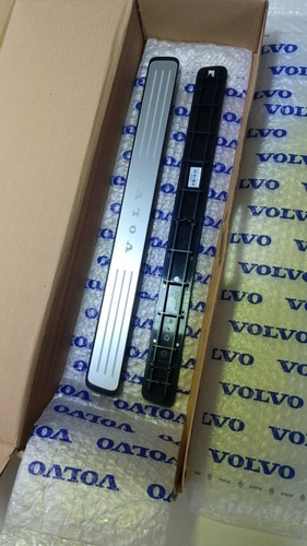 2018-2022 VOLVO XC60 MK2 Front Door Trim Sill Plate Insert | 31479067 ...