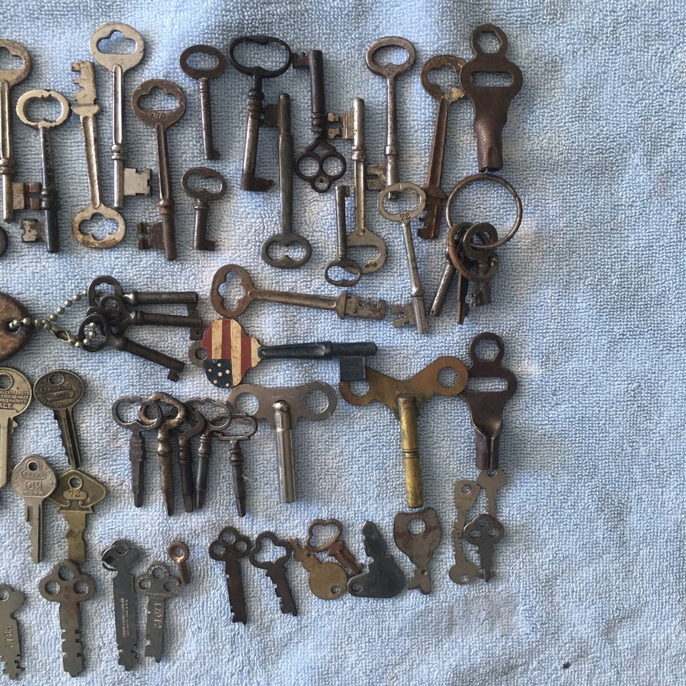 Lot of 75 Vintage Assorted Keys | eBay