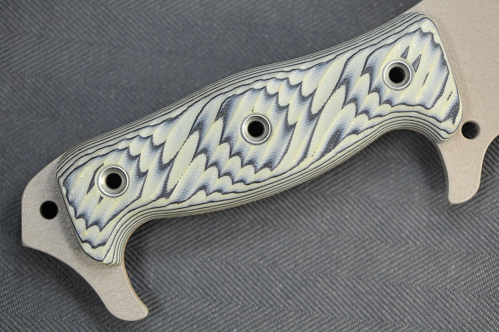 Busse Double Talon Battle Mistress BG .26” Sage Blade, Black/Tan G10 | eBay