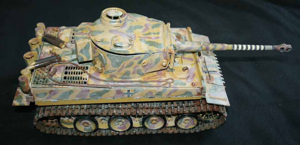Tamiya Tiger I Tank 1:25 scale built model with internal detail, motors ...