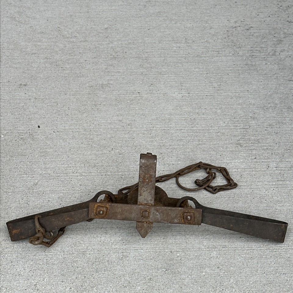 Vintage Hunting Trap Leg Trap Newhouse No.3 Canada Stamped Springs | eBay