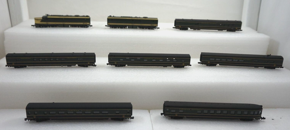 Con-Cor Canadian National "MAPLE LEAF" N Scale Engine & Passenger ...