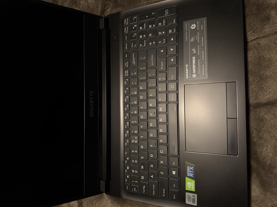 GIGABYTE G5 KC 15.6 in (RTX 3060, 1TB SSD, Intel i5 10500H, 32 GB ...