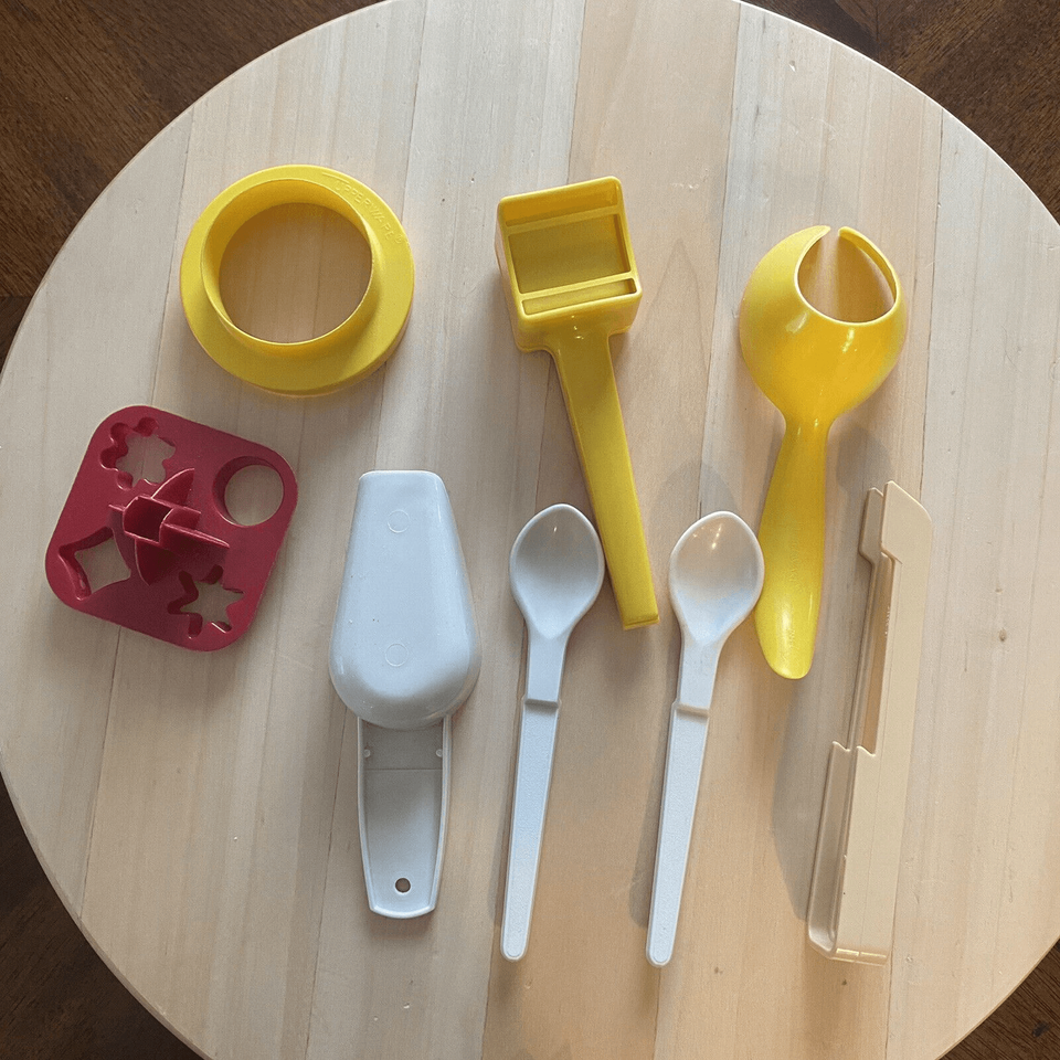 Lot 8 Vintage Tupperware Kitchen Gadgets Utensils Egg corn scoop tongs ...