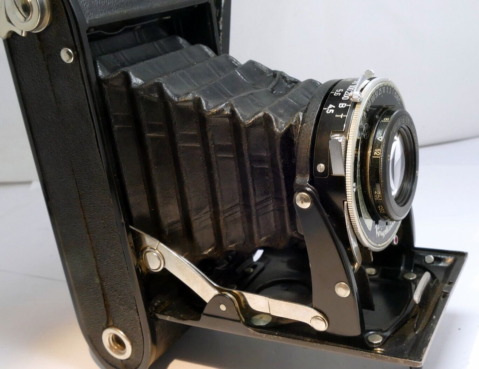 Voigtlander Bessa 6x9 Folding Medium Format Camera with 11cm f4.5 Lens ...