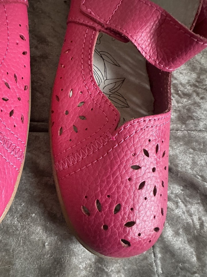 Cushion Walk Fuchsia Pink Leather Mary Jane Comfort Shoes Lifestyle ...