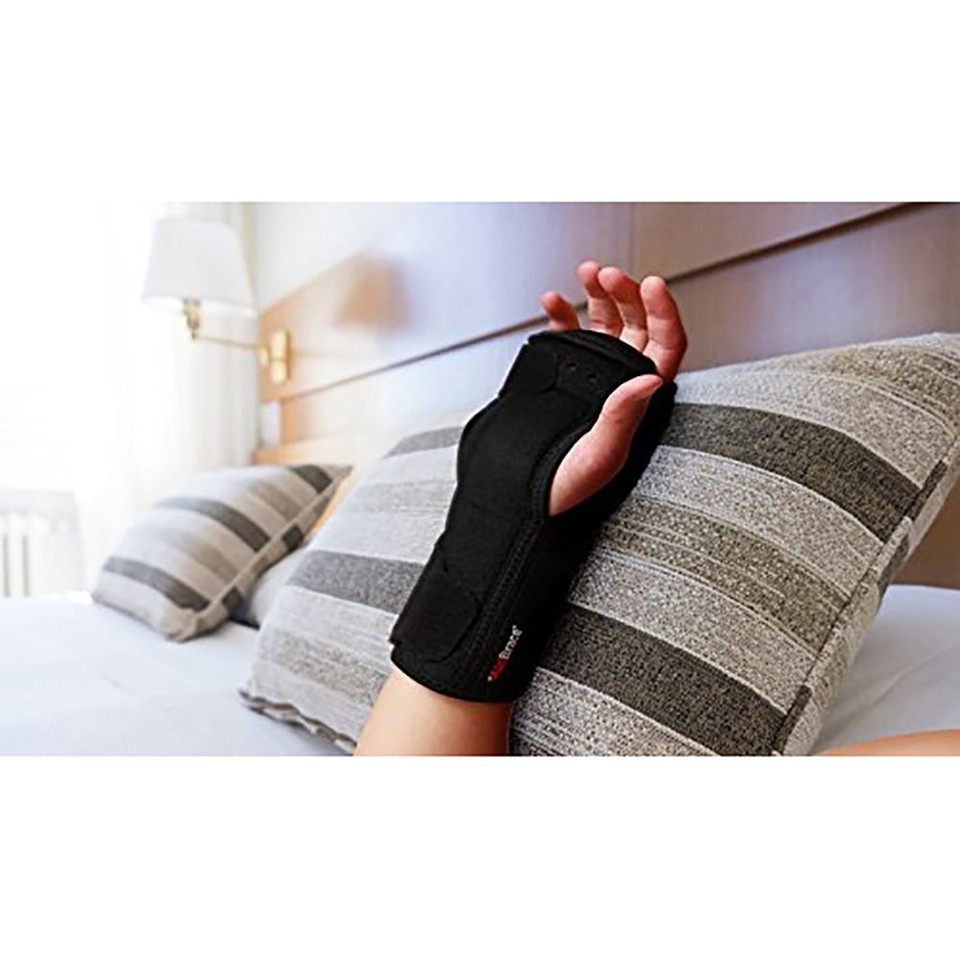 1 Pair Night Wrist Sleep Support Brace - Fits Both Hands - Cushioned to ...