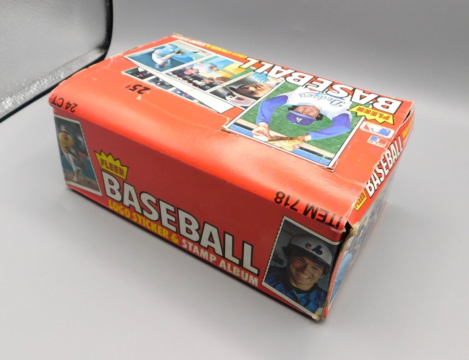 1982 Fleer Baseball Logo Sticker & Stamp Albums ~ Complete Box with 24 ...