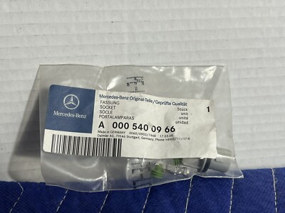 NOS Genuine Mercedes Benz R107 W209 W210 W211 Side Marker Lamp Socket ...