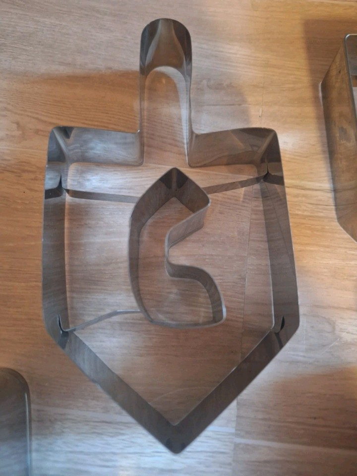 Set of 4 Large Hanukkah Dreidel Tin cookie cutters, Baking, Religious ...