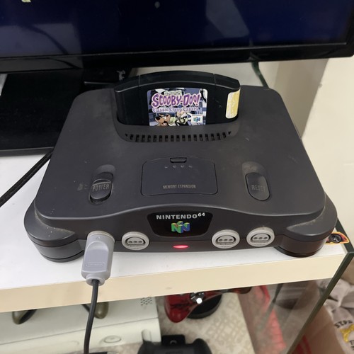 Nintendo 64 N64. TESTED AND WORKING. WITH CONTROLLER AV CABLE AND POWER ...