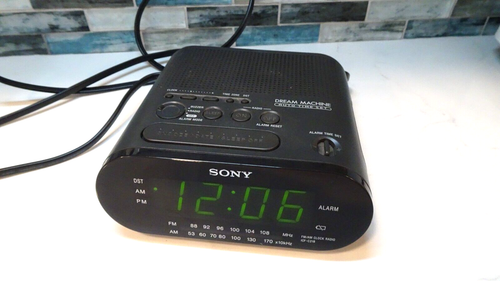 Sony Dream Machine Auto Time Set AM/FM Alarm Clock Radio Black ICF-C218 ...