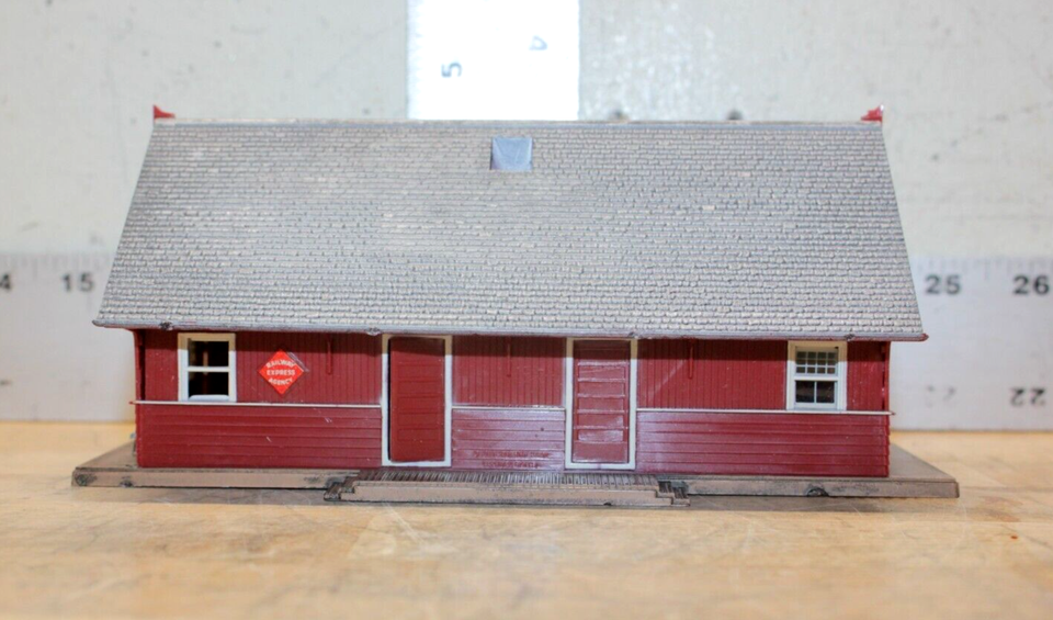 Vintage Revell Model RR HO Scale Building Small Town Station | eBay