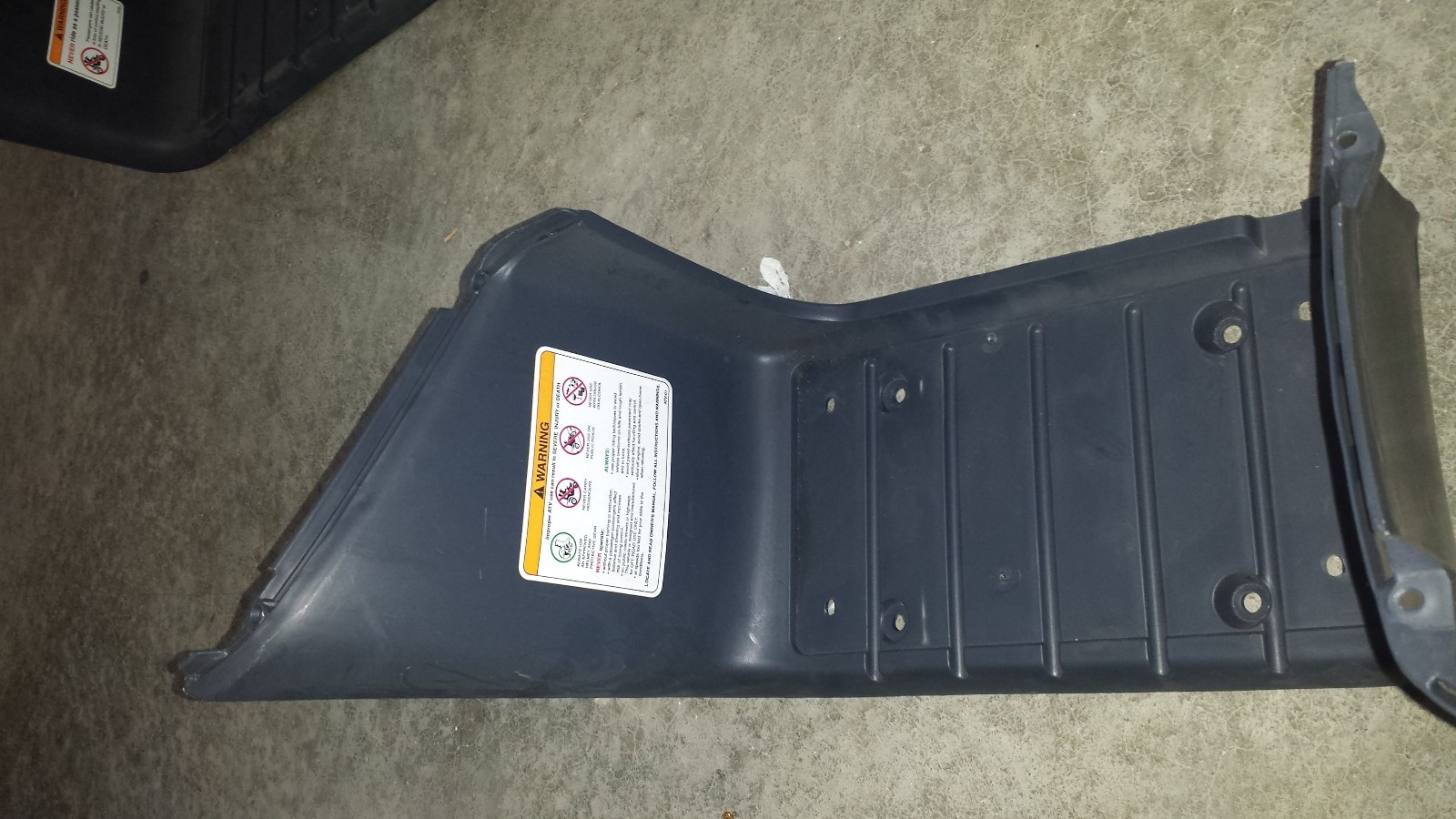 Dinli 50cc - 150cc F020061 RIGHT FOOTREST PLASTIC DL 601 BEAST ...