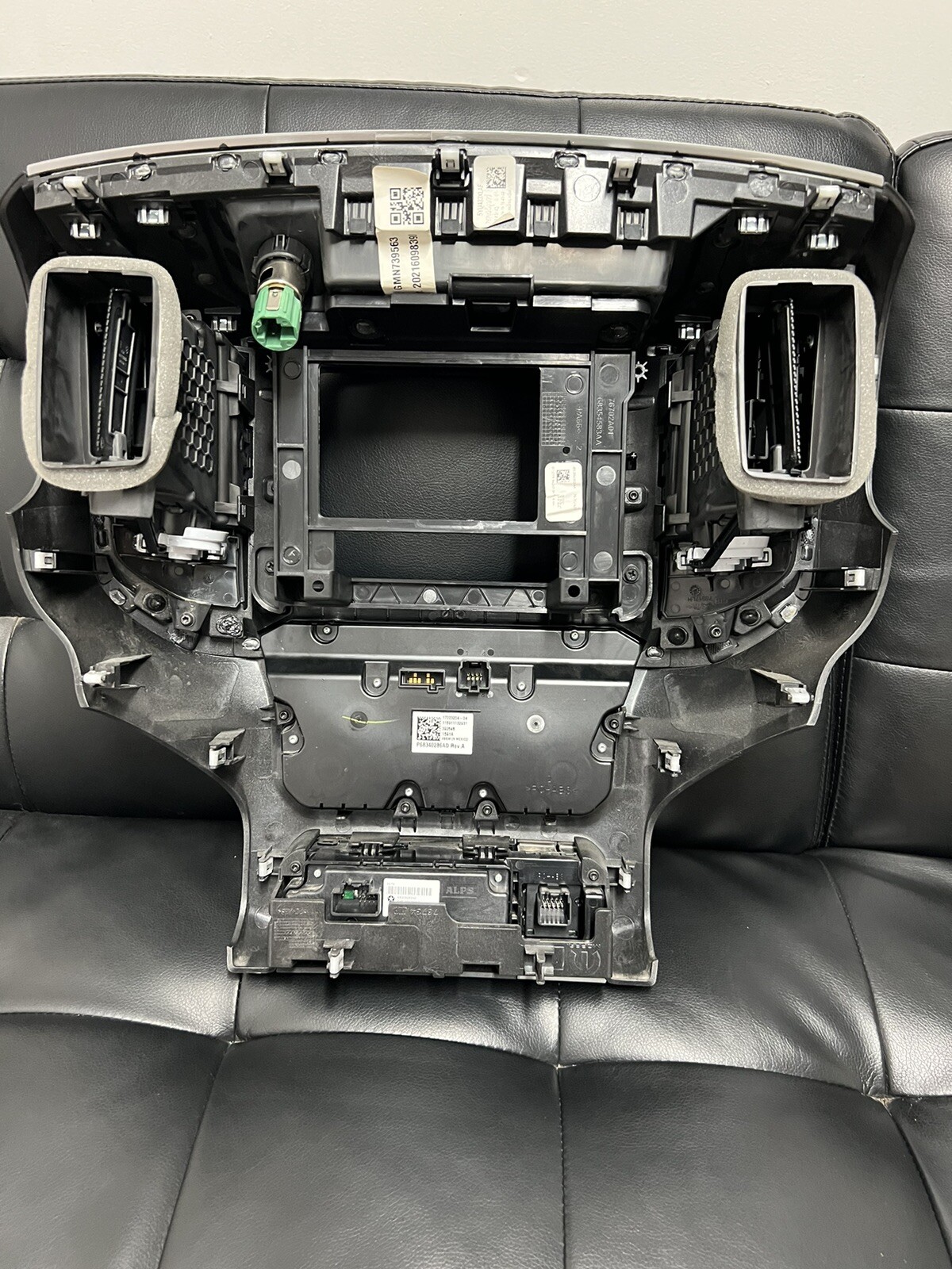2019-2023 Ram 1500 Radio Bezel 5YU433XLAF