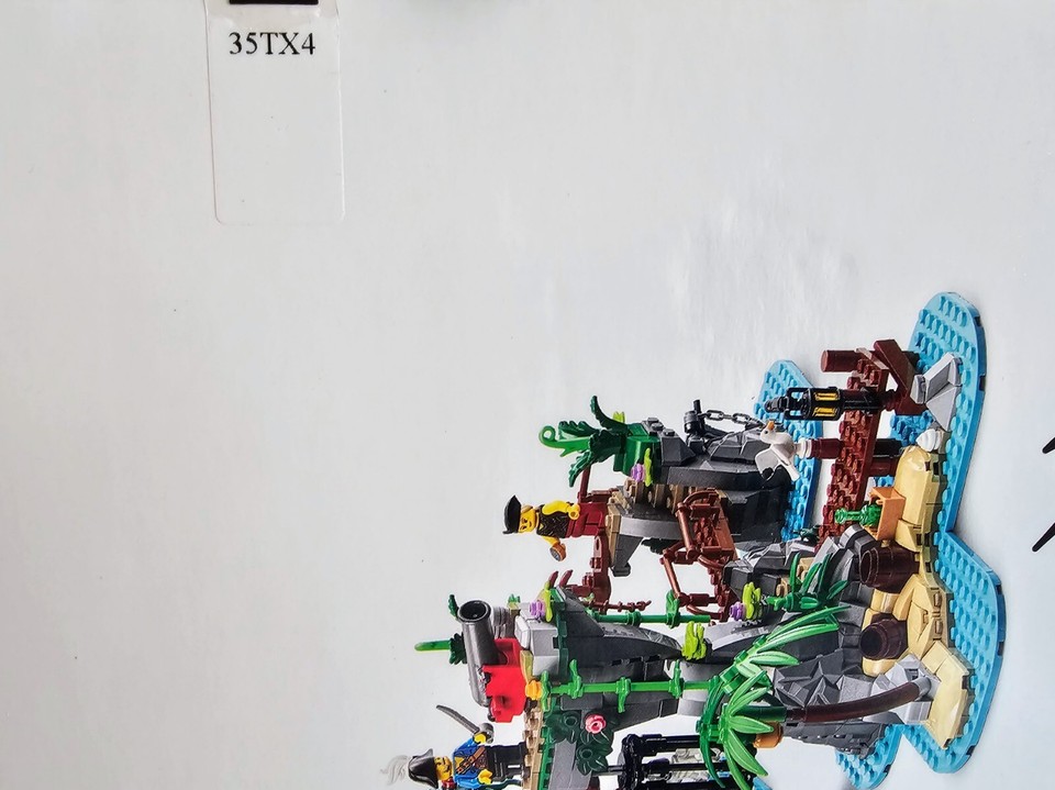 NEW/SEALED! LEGO BrickLink Designer Program Series 2 Ominous Isle ...