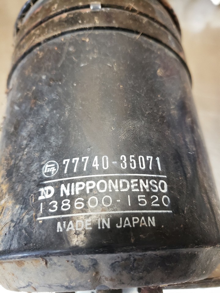 80 81 82 83 TOYOTA PICKUP TRUCK CHARCOAL FUEL VAPOR CANISTER FILTER 22R ...