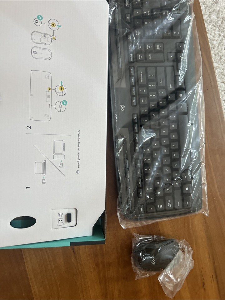 Logitech Wireless Desktop MK320 Cordless Keyboard & Mouse - w USB c ...