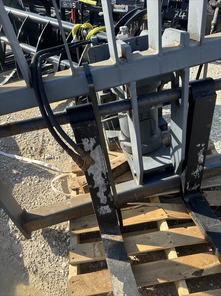 Gehl Telehandler Lift Hydraulic Swivel Fork Carriage Mast Back 60 ...