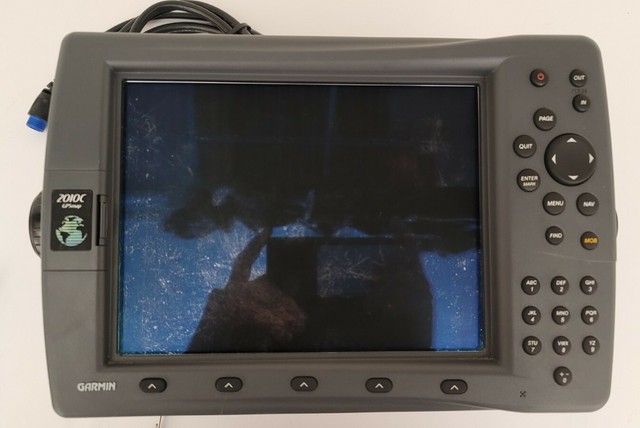 Garmin 2010c chartplotter with navionics gold card - labsvlero