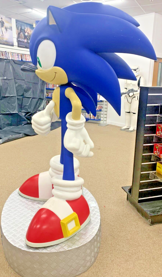 Full Life Size Sonic the Hedgehog Statue Muckle Mannequins Very Rare ...