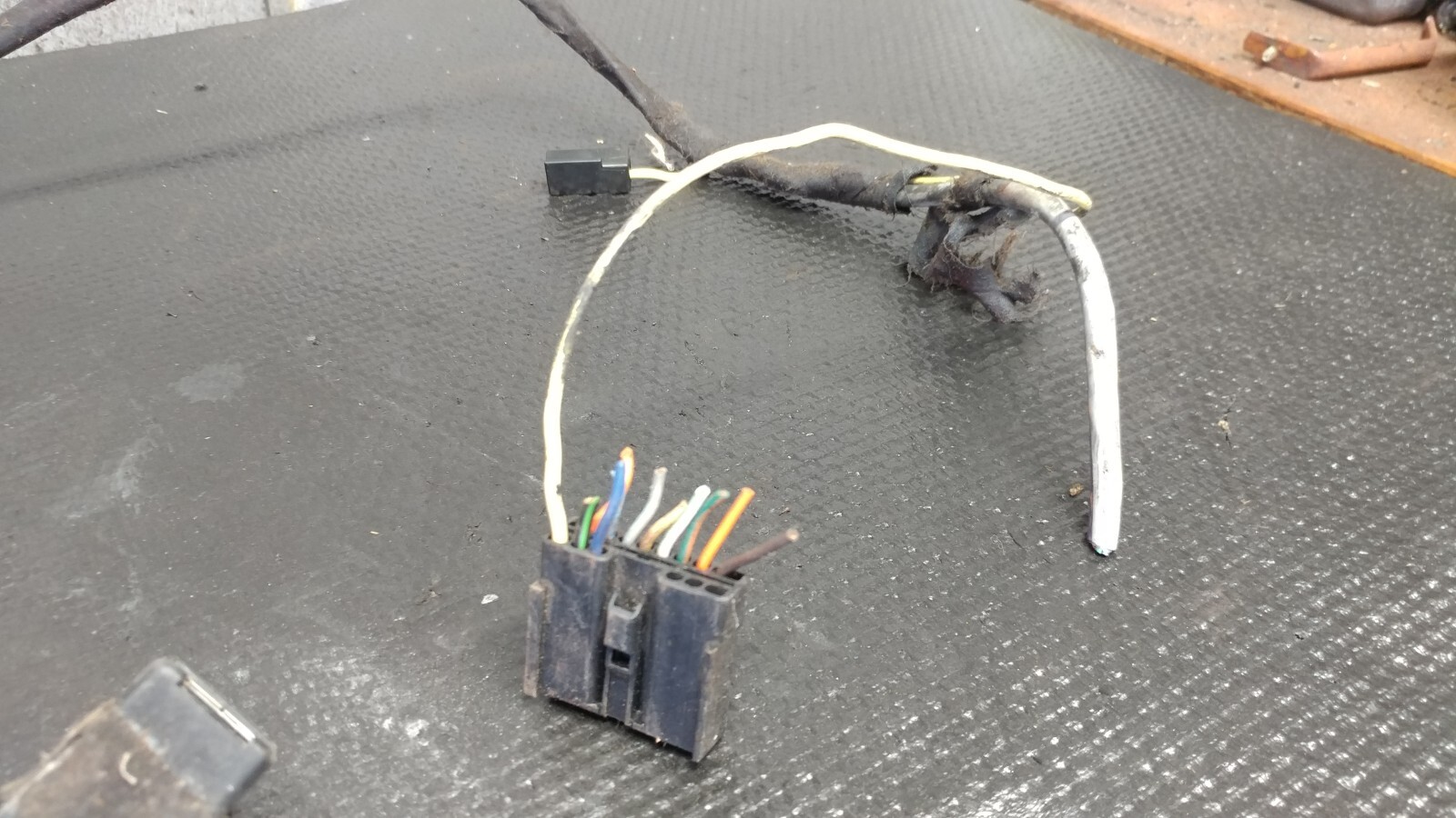 94-04 FORD MUSTANG MACH 460 STEREO REAR AMP AMPLIFIER WIRING HARNESS ...