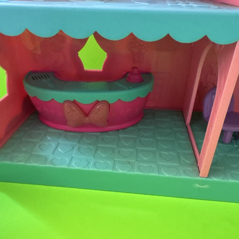 Disney Minnie Mouse Bow Tel Hotel Play Set/Doll House Furnished with ...