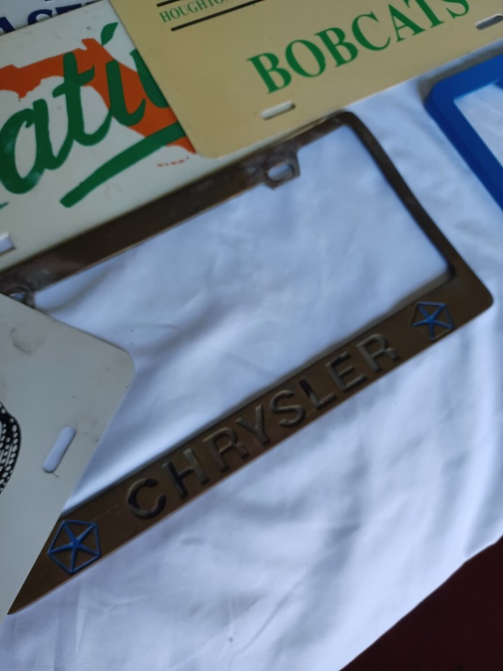 vintage vinyl plastic/metal car dealership license plate & inserts lot ...