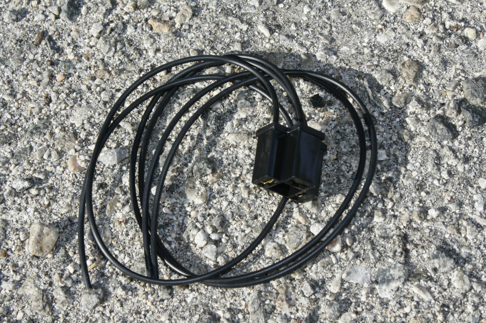 MOTORCYCLE HEADLIGHT Female 3 PRONG Three WIRE CONNECTOR W/ PIGTAIL ...