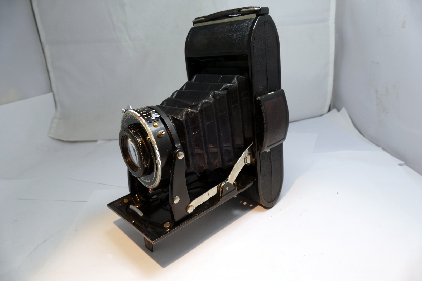 Voigtlander Bessa 6x9 Folding Medium Format Camera with 11cm f4.5 Lens ...