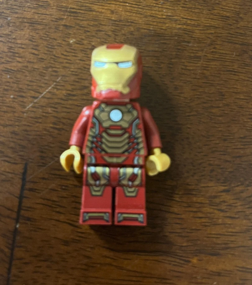 Lego Marvel Iron Man Heartbreaker