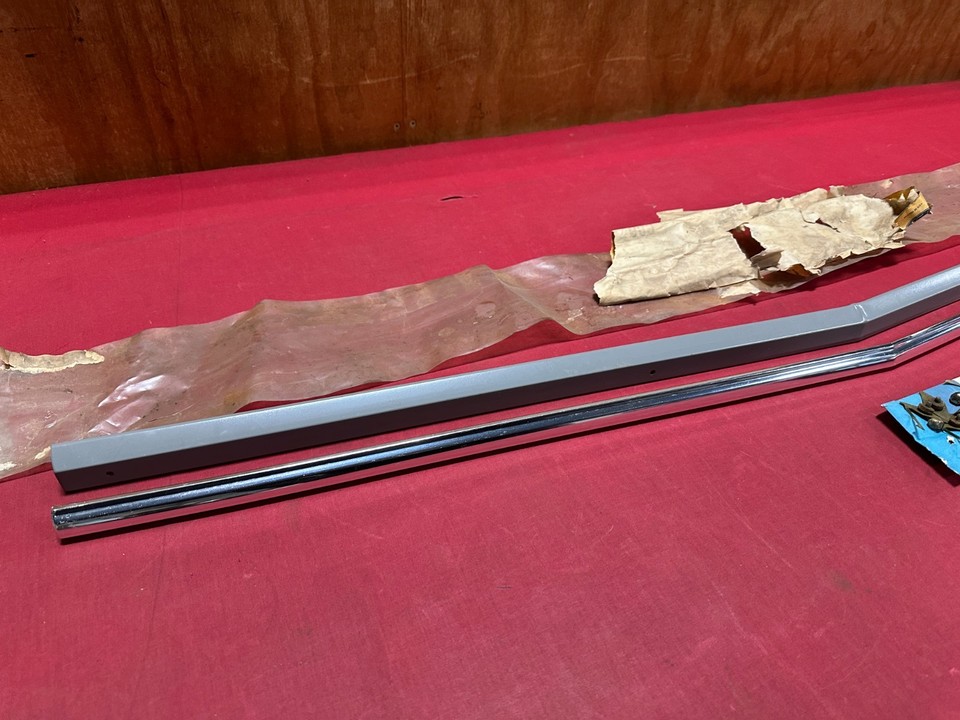 NOS 1968-1969 FORD TORINO / FAIRLANE / RANCHERO HOOD LIP MOLDING C9OZ ...