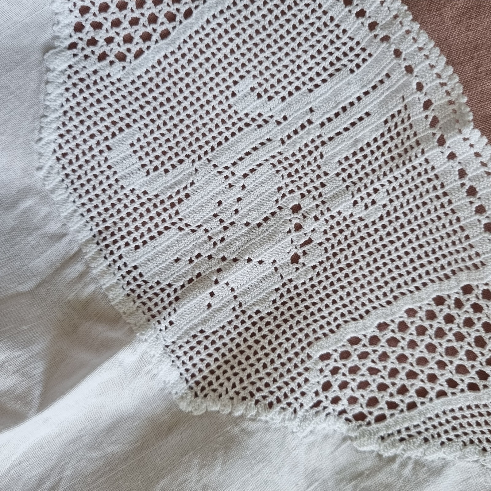 ANTIQUE "MARY CARD" 1920'S FILET HAND CROCHET "DAFFODIL"TABLECLOTH ...