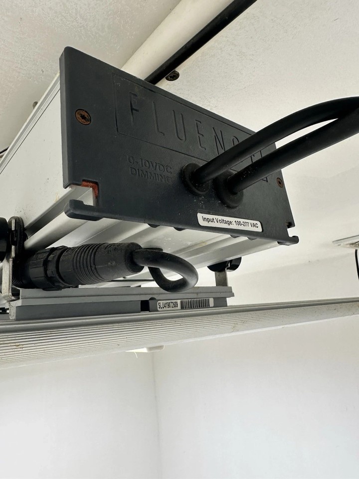 Fluence Bioengineering SPYDRx Plus 660W Full Spectrum LED Grow Light | eBay