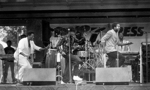 Barrington Scott Henderson Mark Wood Of Lakeside performs 1987 OLD ...