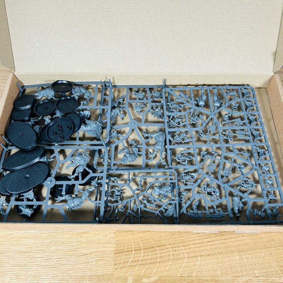 Warhammer Age of Sigmar Mortal Realms Premium Kit 4 Blades of Khorne ...