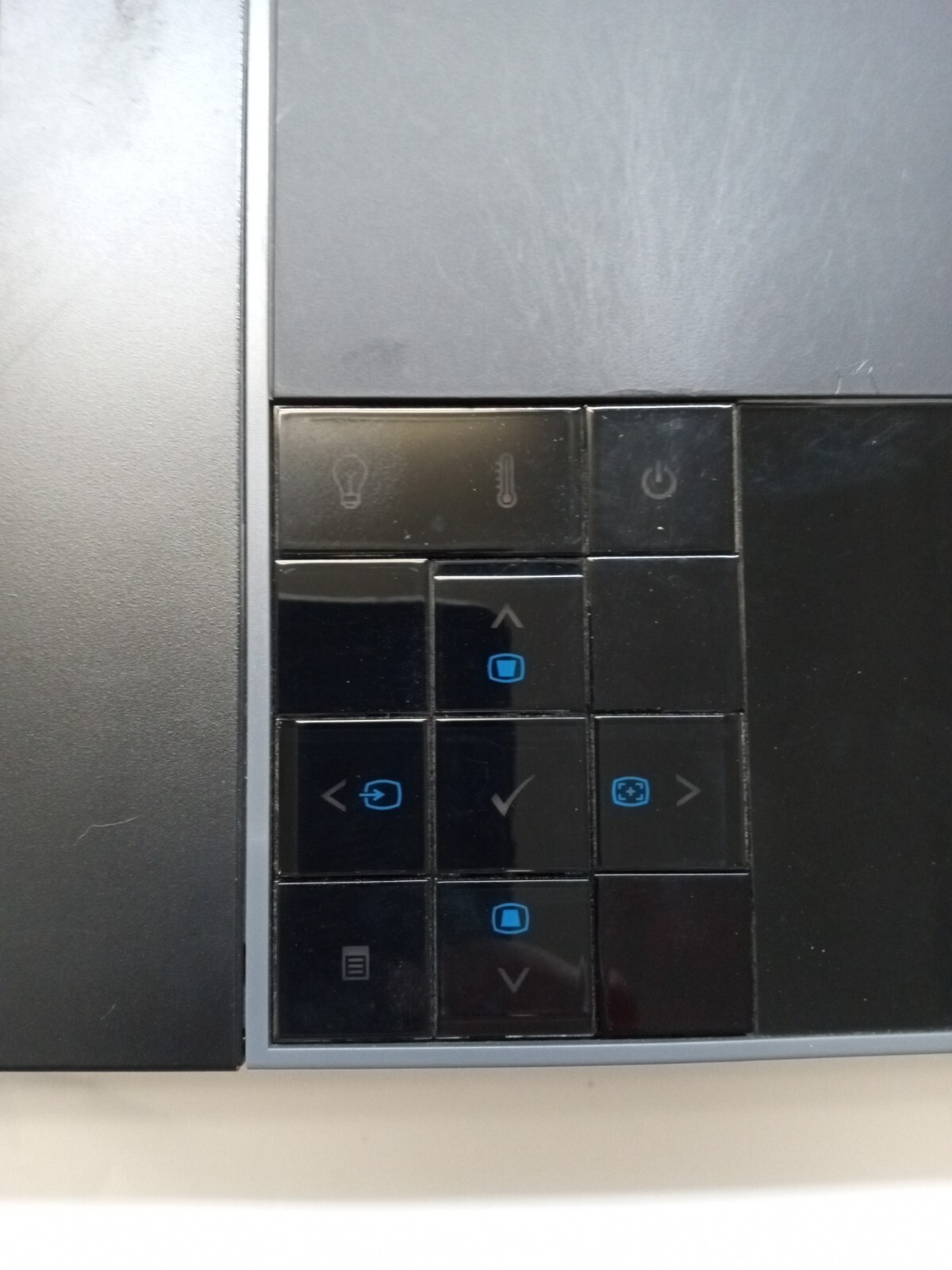 Dell 1209S Desktop Multimedia Projector Black DLP Has Black Dots on ...