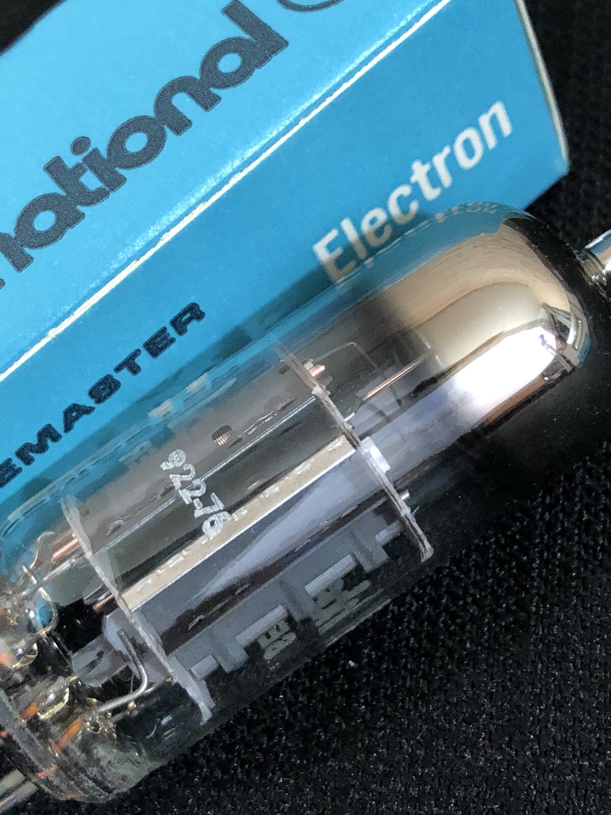 - International C Servicemaster Electron Tube 6EB8 / 6GN8 Vacuum Tube ...