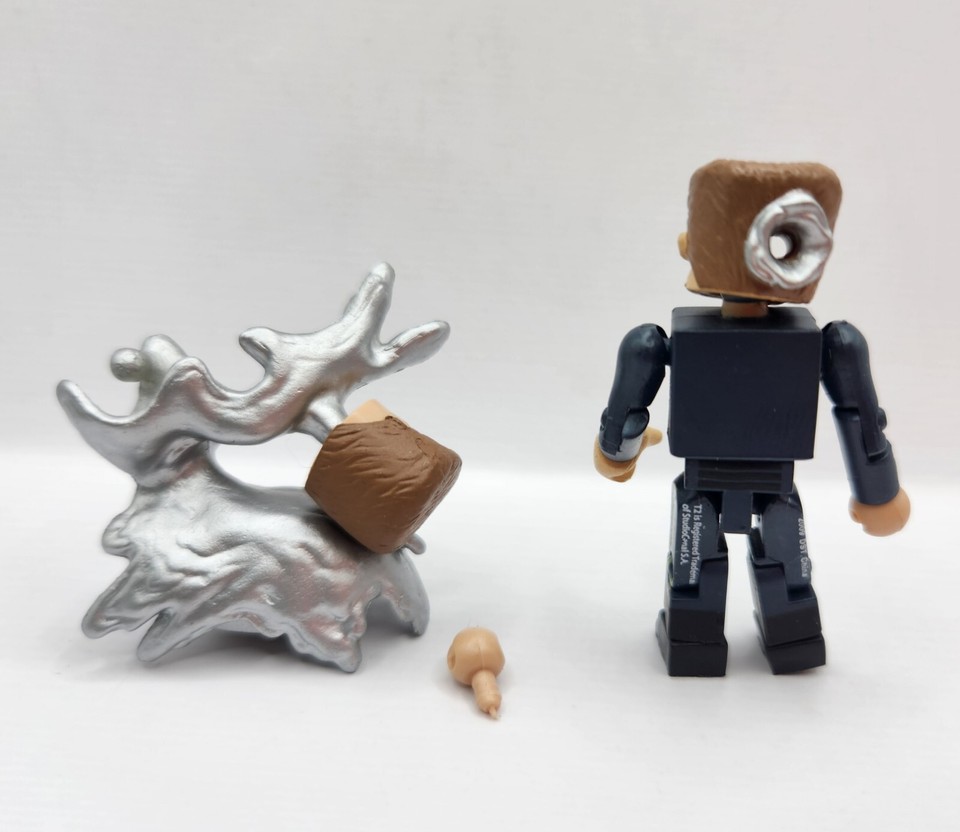 Terminator 2: Judgement Day Movie Minimates Battle Damage T-1000 2 ...