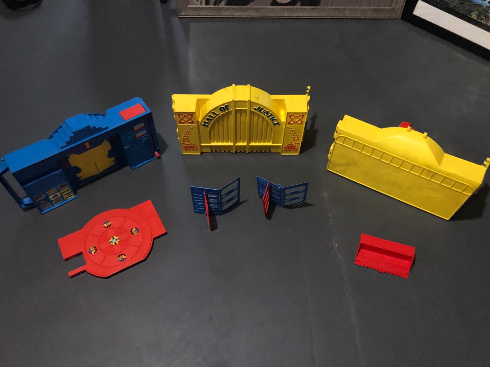 DC Hall of Justice Vintage 1984, great shape, as is, not sure what is ...