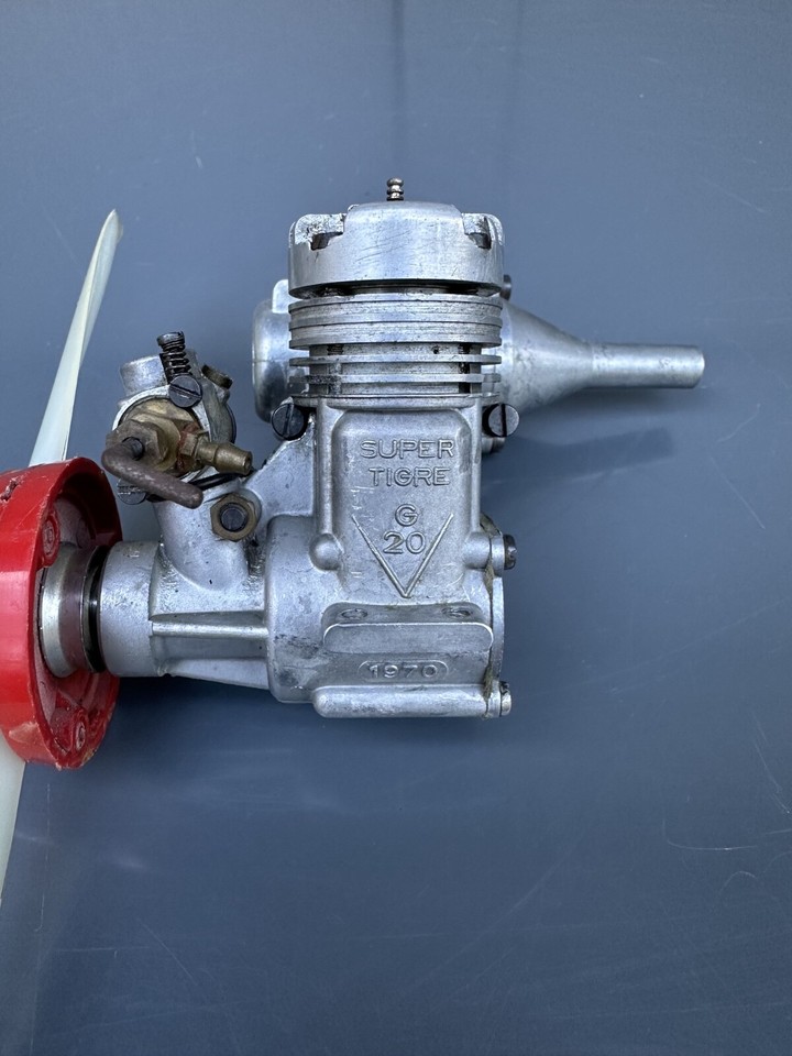 Super Tigre 20 .23 RC Airplane Nitro Motor / Engine w/ Muffler. Made in ...